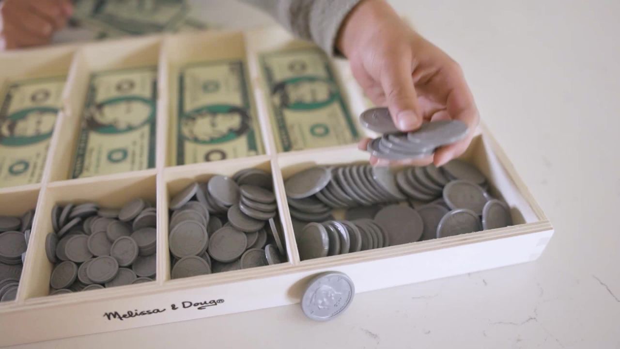 Melissa & Doug Play Money Set - Educational Toy With Paper Bills and ...