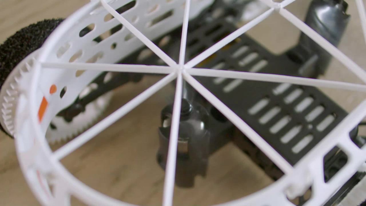 Sharper Image® RC Climbing Toy, 2.4 GHz Long Range, Wall-Ceiling ...