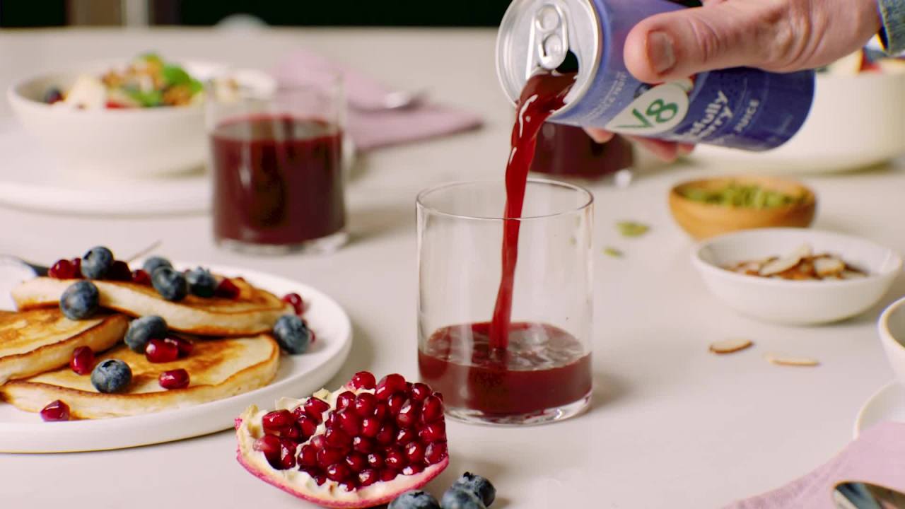 V8 Juice Blissfully Berry 100% Fruit and Vegetable Juice 8 fl oz Can 6 ...