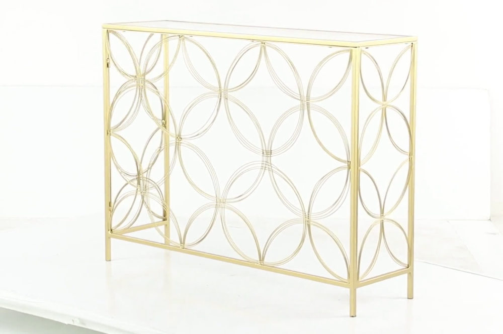 DecMode 42" x 32" Gold Metal Open Style Quatrefoil Frame Geometric ...