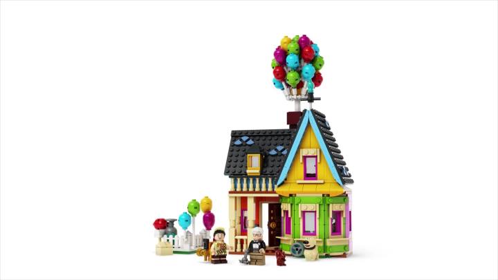 LEGO Disney and Pixar ‘Up’ House 43217 Disney 100 Celebration Classic ...