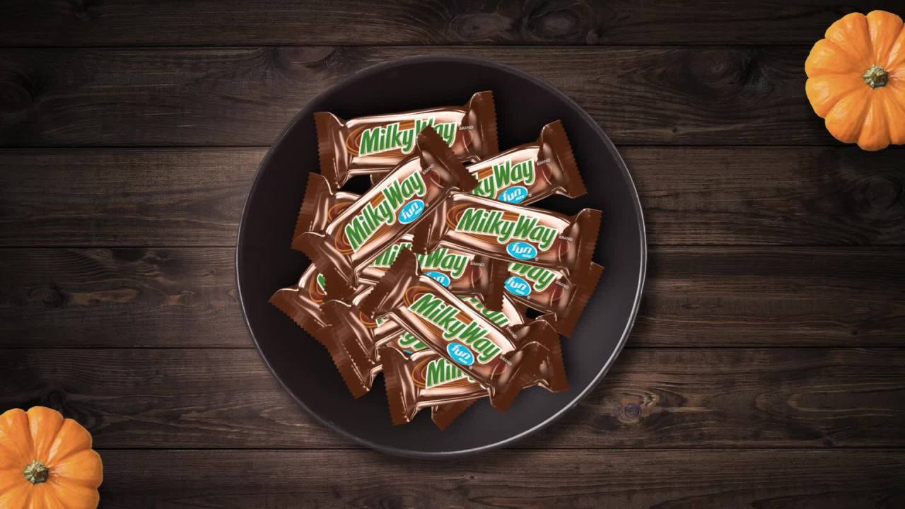 Fun Size Milky Way Caramel Chocolate Halloween Candy Bars - 10.65oz Bag ...