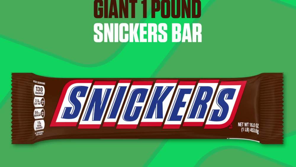 Snickers Christmas Chocolate Candy Bar, Giant Size - 16 oz Bar ...
