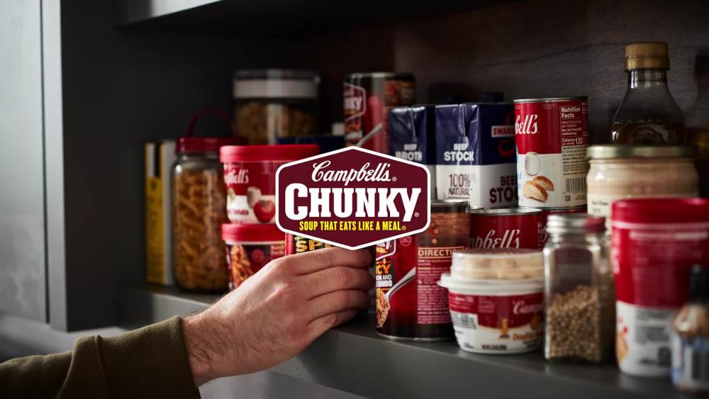 Campbell's Chunky Soup, OLD BAY Seasoned Clam Chowder, 18.8 oz Can ...