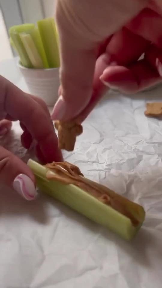 Teddy Grahams Honey Graham Bear-Shaped Healthy Crackers for Kids, 10 oz ...