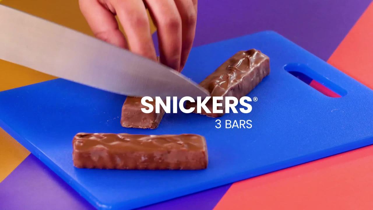 Snickers NFL Football Chocolate Candy Bar, Full Size - 1.86 oz Bar ...